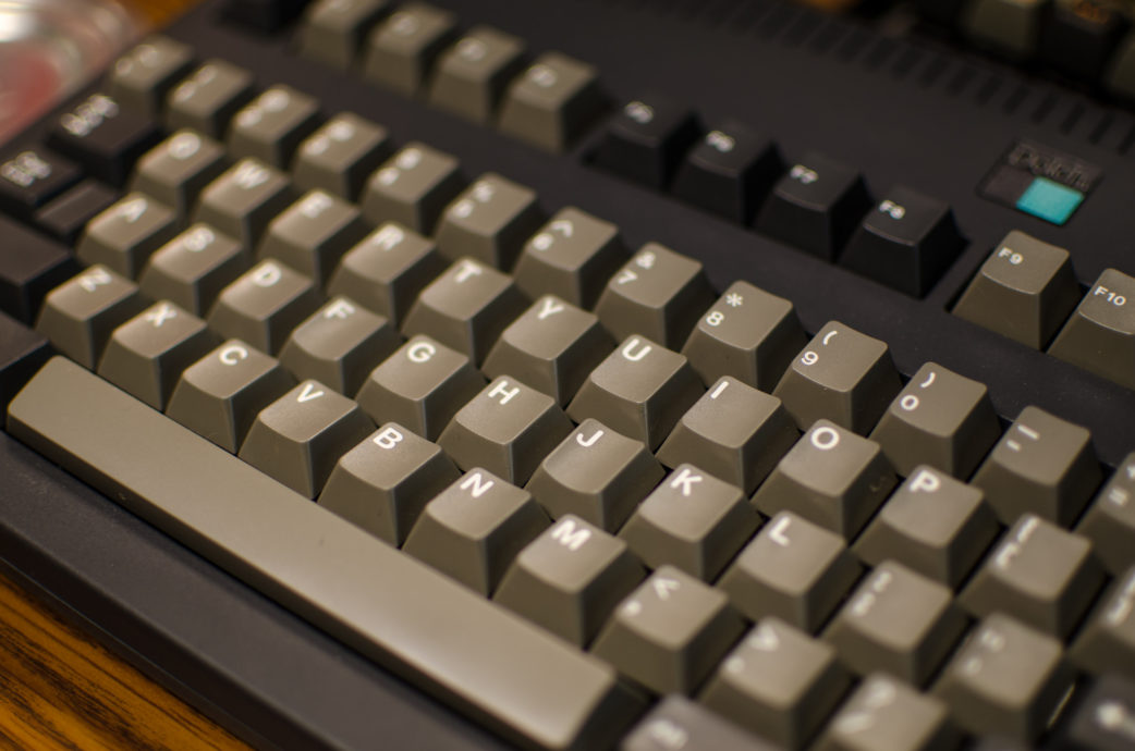 Keycap count by size and row for ANSI and ISO keyboard layouts – Thomas ...